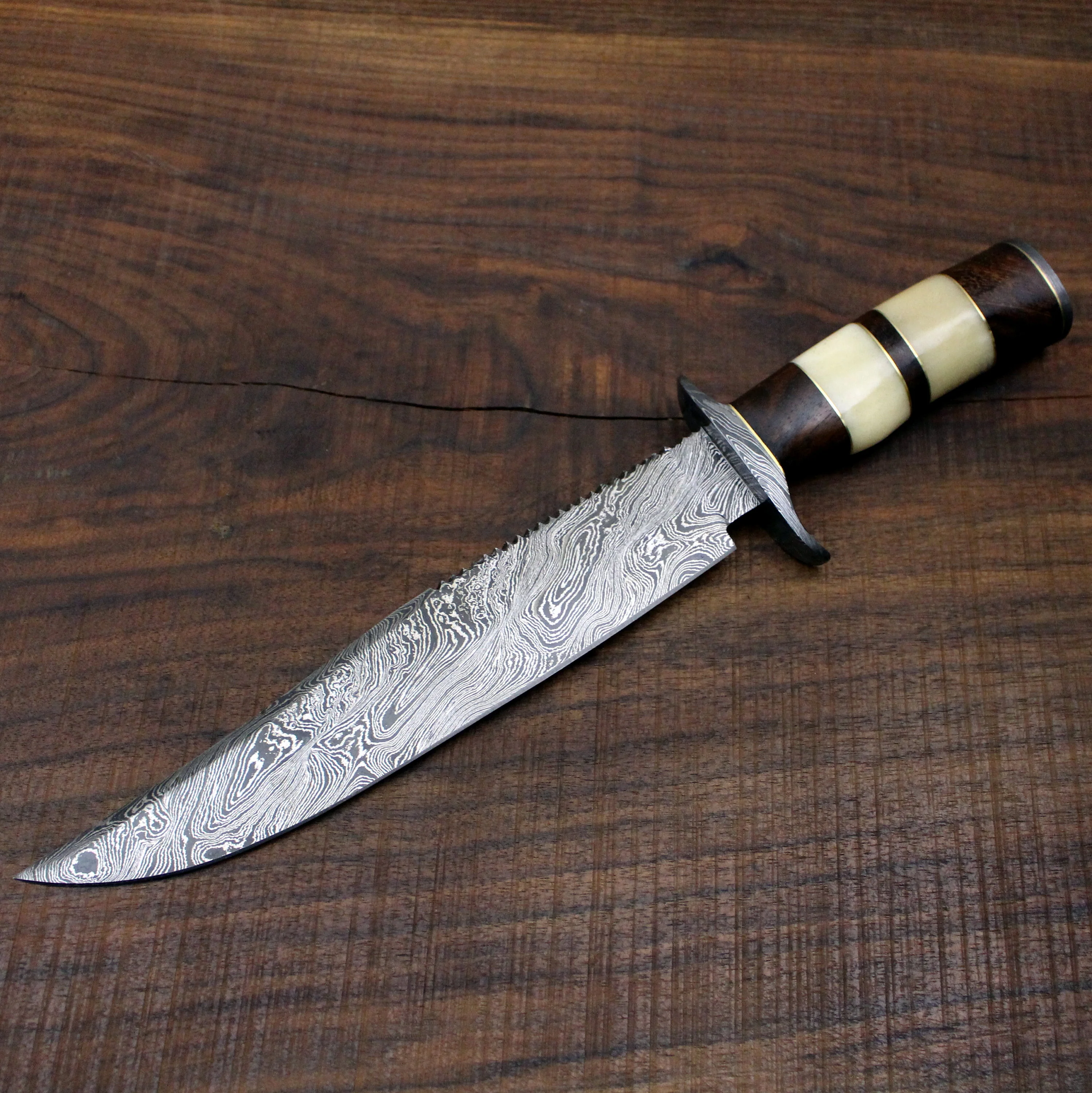 Custom Handmade Damascus Steel Cow Bone/Hardwood Handle Hunting Knife ...